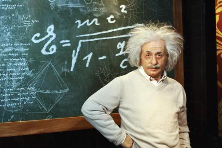 هل كان آينشتاين عالمًا نزيهًا؟! – الشروق أونلاين