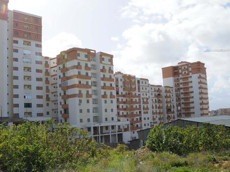 $15 b granted by the popular loan to accomplish 300.000 housing units ...