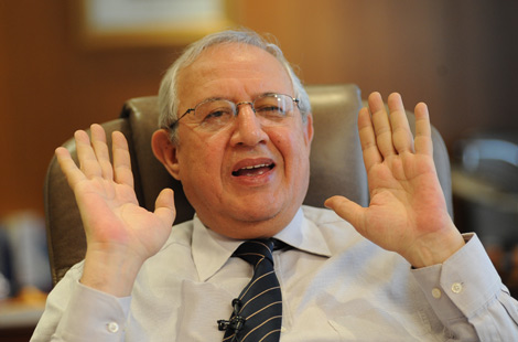 Ziari defies strikers, neglects patients' moan – الشروق أونلاين