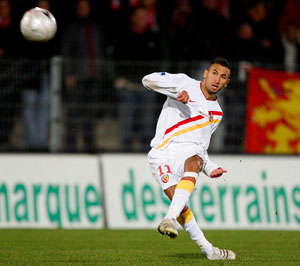 Belhadj to replace Abidal in Barcelona – الشروق أونلاين