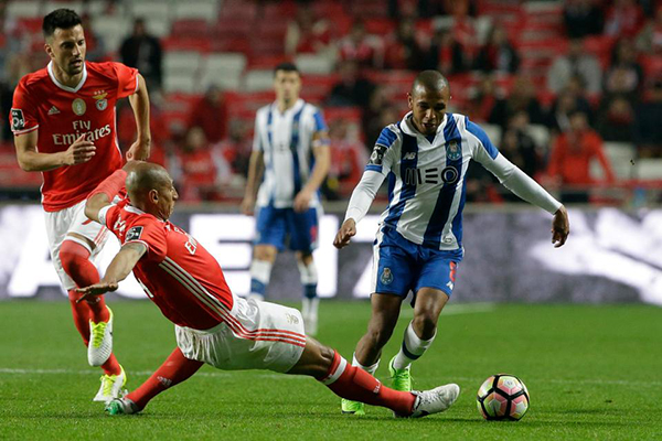 Yacine Brahimi: Best Soccer striker In Portugal – الشروق أونلاين