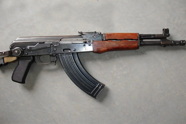 Mali national smuggles Kalashnikov machine guns from Libya and sells ...