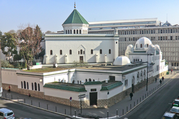 Des imams et des morchidate pour la Grande Mosquée de Paris ! – الشروق ...