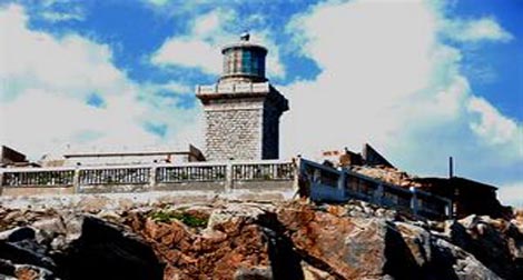 Fanal de Ras El Hamra à Annaba : un guide invitant au phare-niente ...