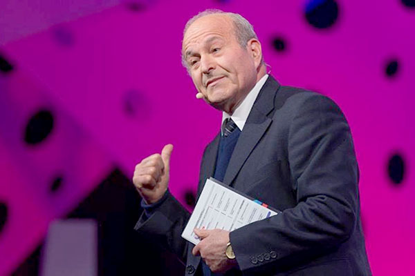 Rebrab back to Algeria from Paris via Bejaia Airport – الشروق أونلاين