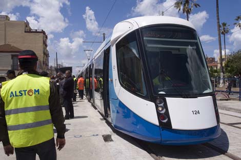 Le tramway d’Alger reprend son service – الشروق أونلاين