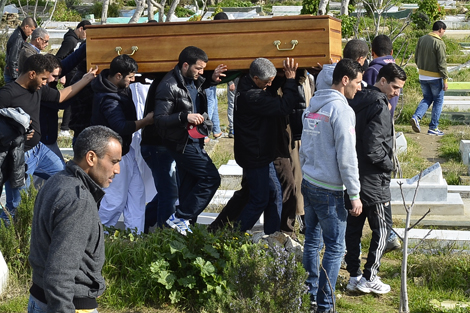 Algerian Yacine shot by a French racist cop – الشروق أونلاين