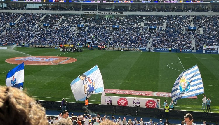 صورة كبيرة لِماجر في ملعب "دراغاو" – الشروق أونلاين