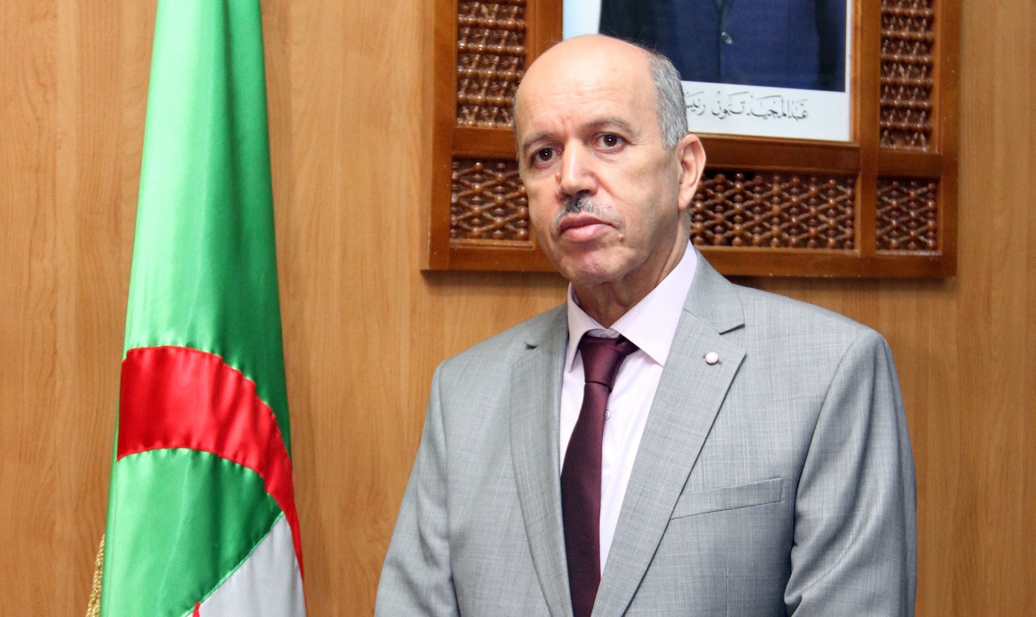 سايحي يطمئن هاتفيا على صحة جزائرية بتونس – الشروق أونلاين