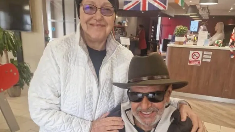 Rencontre Salah Aougrout - Bahia Rachedi en France – الشروق أونلاين